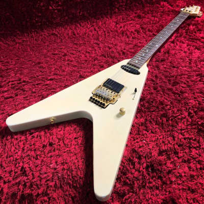 Electric Guitar Flying V FERNANDES FV-80K White Soft Case Arm | Reverb