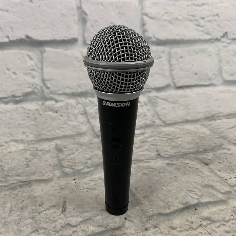 Samson M10 Microphone | Reverb