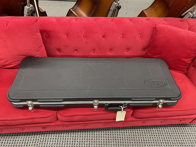 SKB Strat Style Hard Shell Case - Black | Reverb