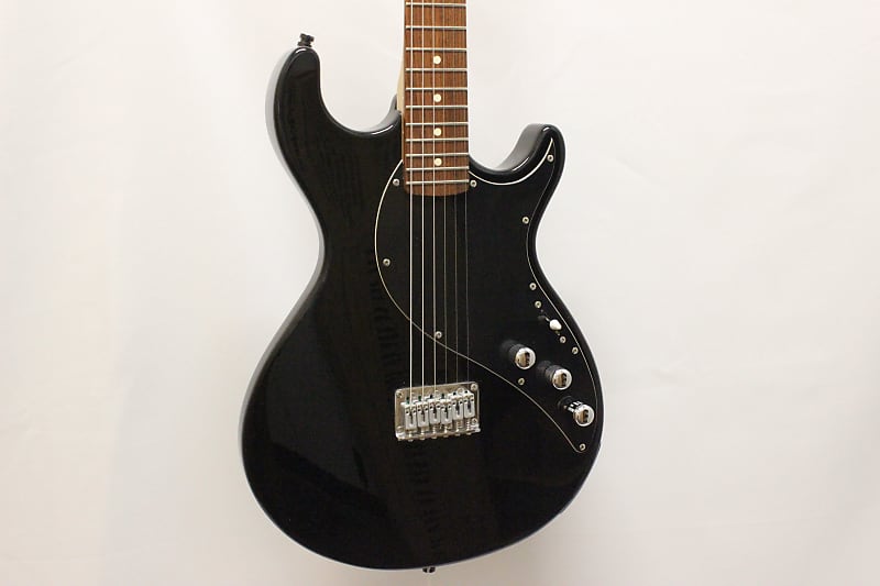 Line 6 Variax 300 2000s -Black | Reverb