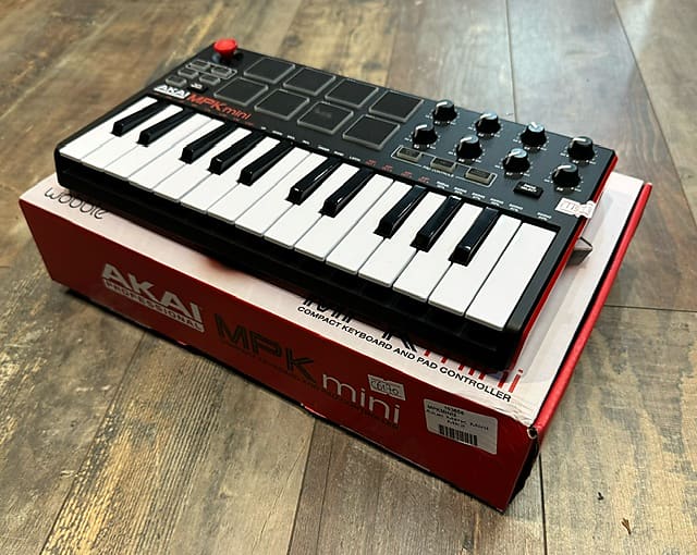 Akai MPK Mini MKII 25-Key MIDI Controller | Reverb