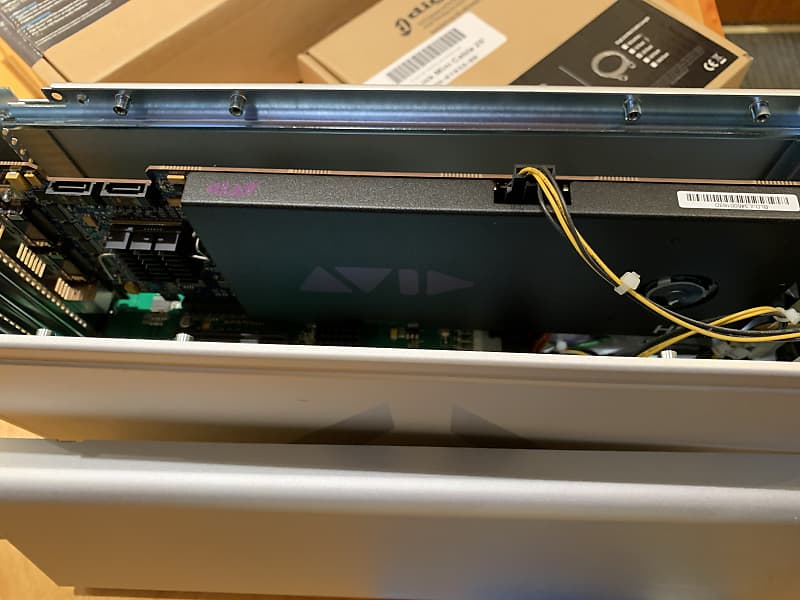 Avid HDX PCIe card and HD Omni Interface PLUS Thunderbolt 2 | Reverb