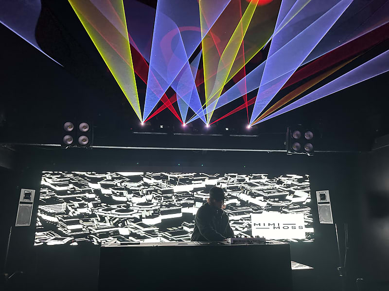 Artfox SmartPro 3.9p LED Wall 8 Panels and Processor | Reverb