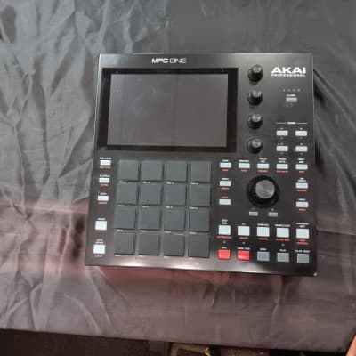 Akai MpC2000 MPC2000XL | Reverb