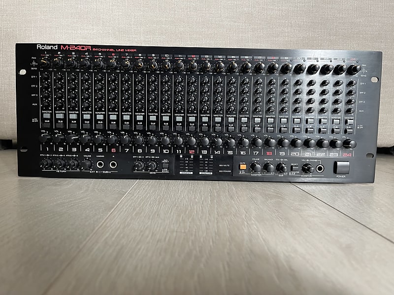 Roland M-240R, 24 Input Line Mixer | Reverb UK