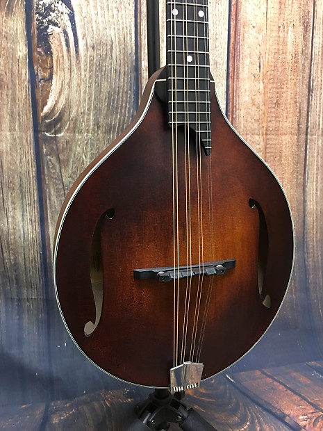 Eastman M03 MD-0305 2018 Sunburst Octave Mandolin With Gig | Reverb