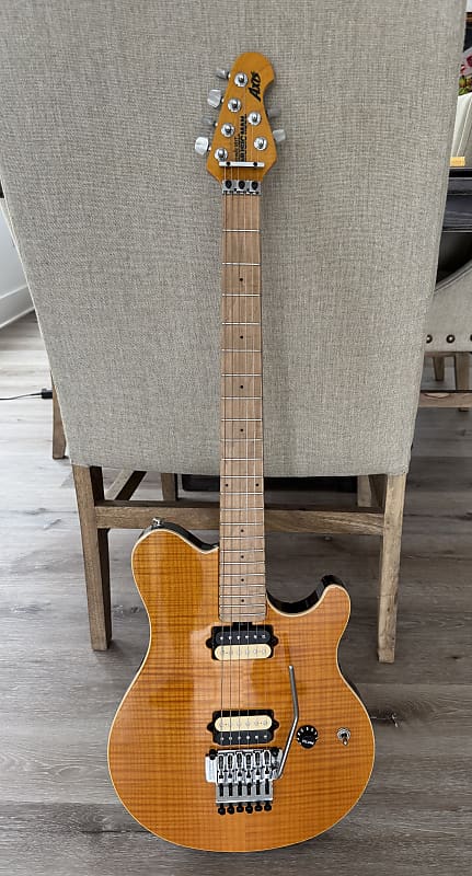 Music Man Axis 2004 - Translucent Gold | Reverb