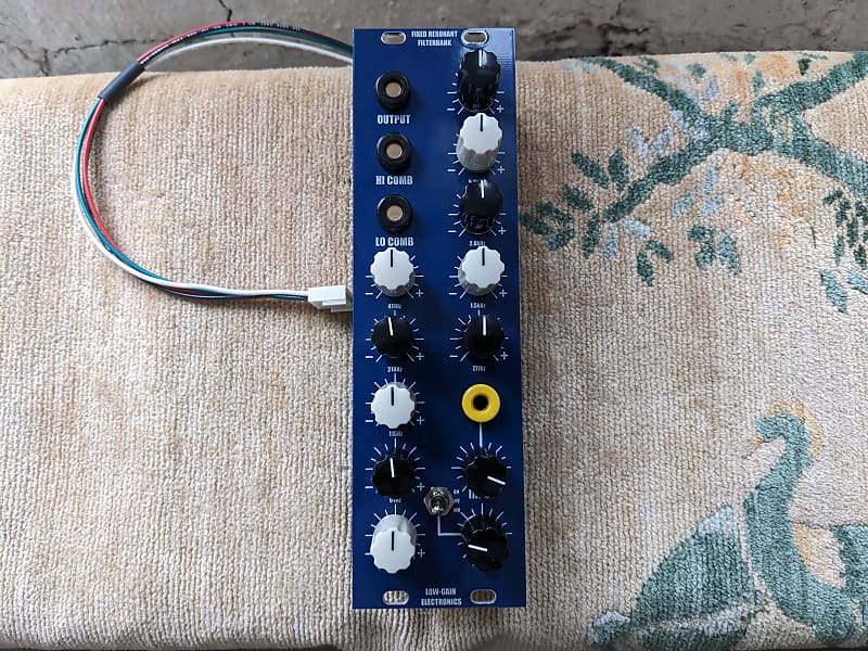 Low-Gain Electronics Fixed Resonant Filterbank 4U | Reverb