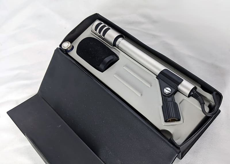 Realistic Cardioid Condenser Microphone Part no. 33-1045 | Reverb