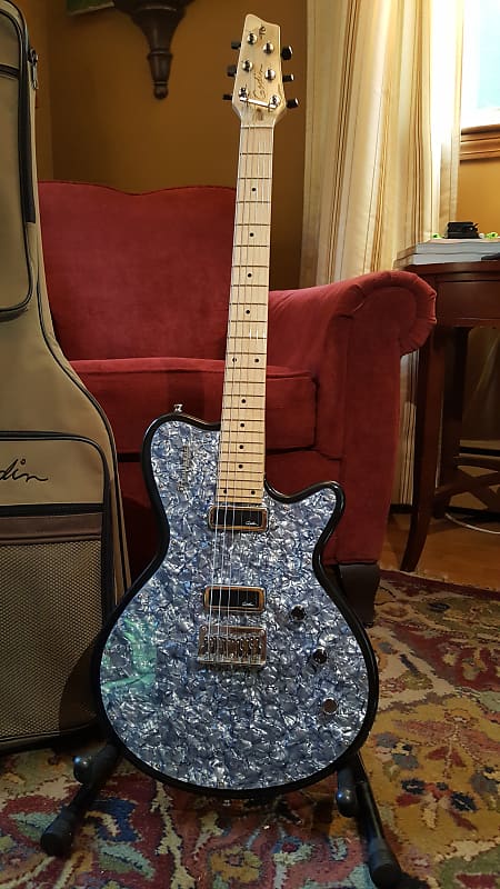 Godin Radiator, 1990's Black sparkle with pearloid pickguard | Reverb