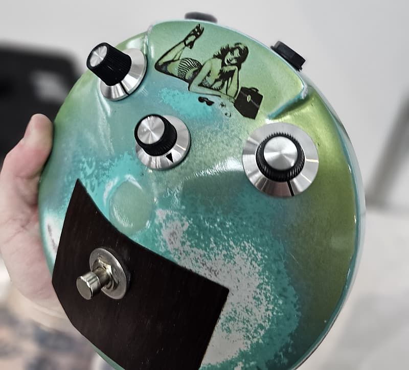 Hello Sailor Effects Abbey Road Fuzz - Sparkle green | Reverb