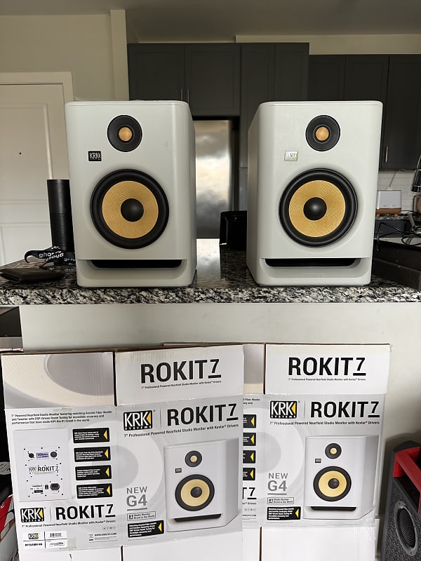 KRK Rokit 7 Gen 4 -(White) M70x headphones | Reverb