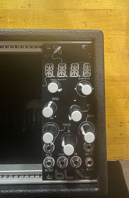 Blue Lantern Braids Module (Mutable Instruments Clone) | Reverb