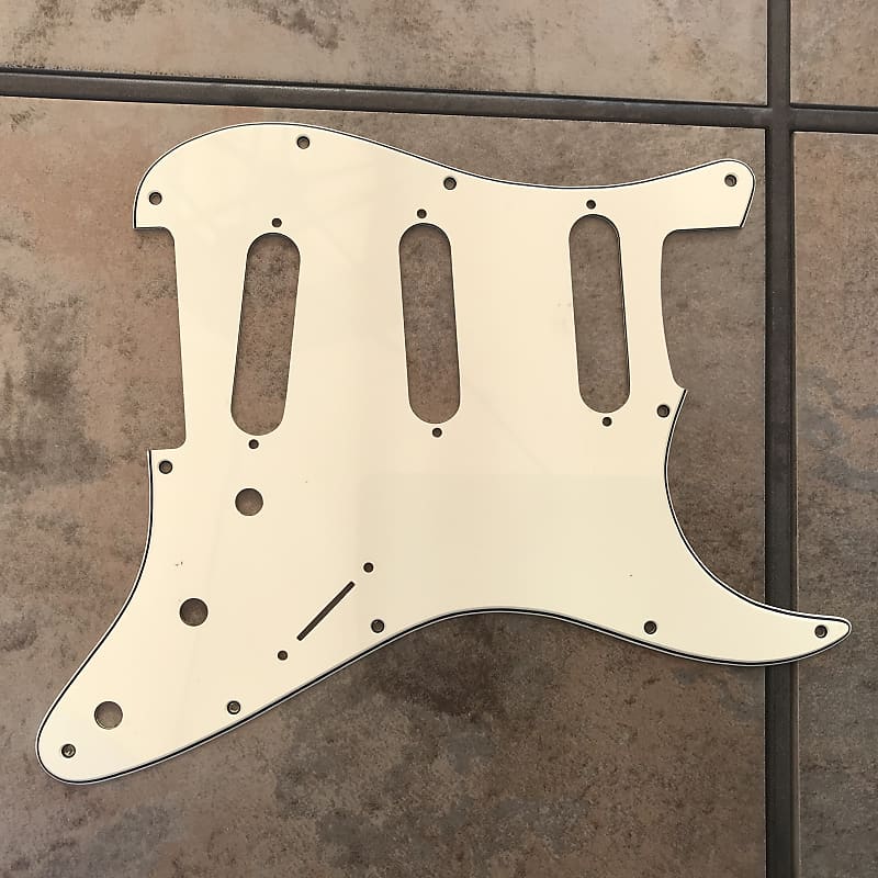 Allparts pickguard for Fender Stratocaster (PG-0552-024) Mint | Reverb