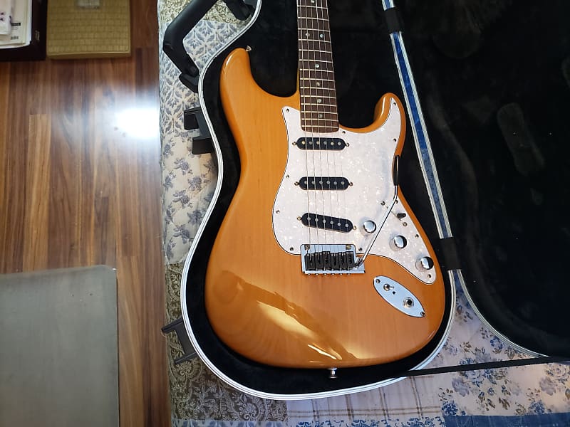 Fender Stratocaster 2017 Amber In Color. | Reverb