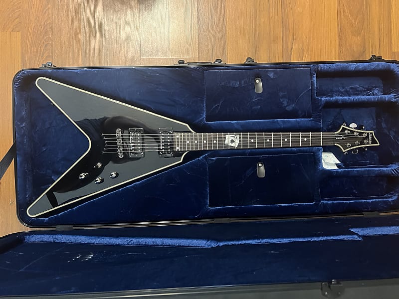 Schecter V-1 Blackjack 2009 - Gloss Black With Case & Card | Reverb
