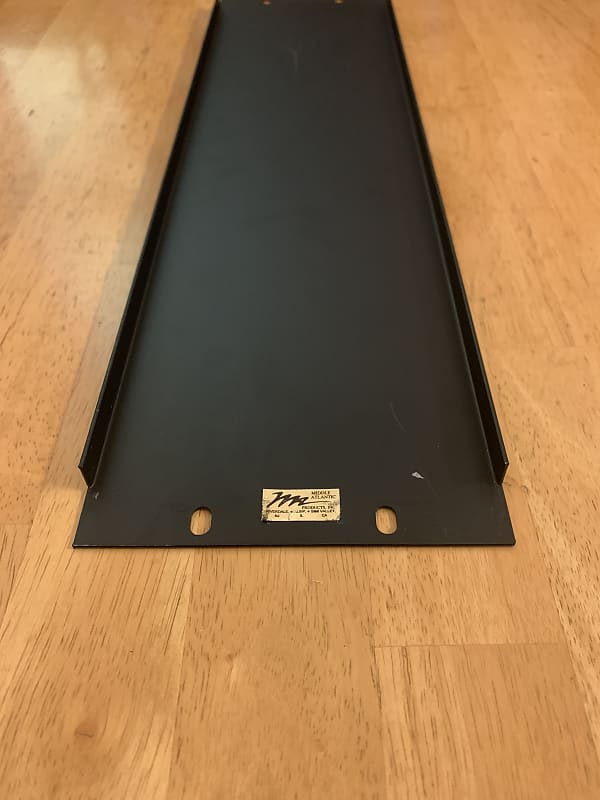 Middle Atlantic 3U Blank Rack Panel - Black - Steel | Reverb
