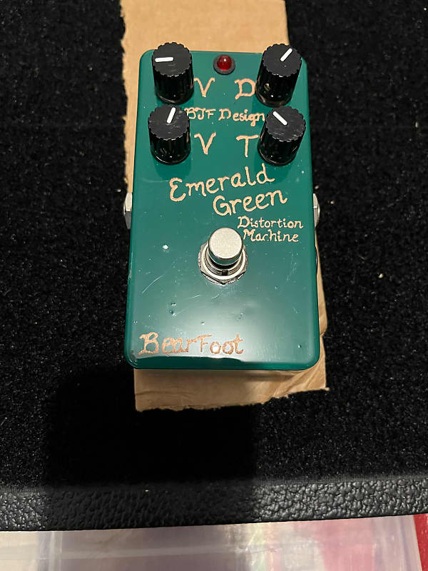 Bearfoot FX Emerald Green Distortion Machine - Green | Reverb