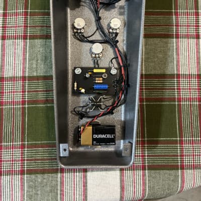 Fuzz Face Deluxe: Square Face NTE 123A circuit with tone/bass | Reverb