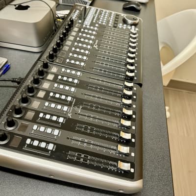 Behringer X-TOUCH Universal DAW Control Surface 2015 - | Reverb