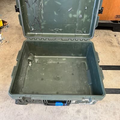 Pelican Storm iM2720 Travel Case | 24.6 × 19.7 × 11.7" | 1610 | Reverb