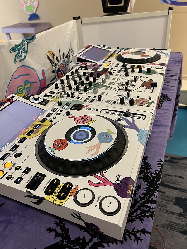 Complete set, Pair of Pioneer CDJ-3000 DJ with Mixer | Reverb