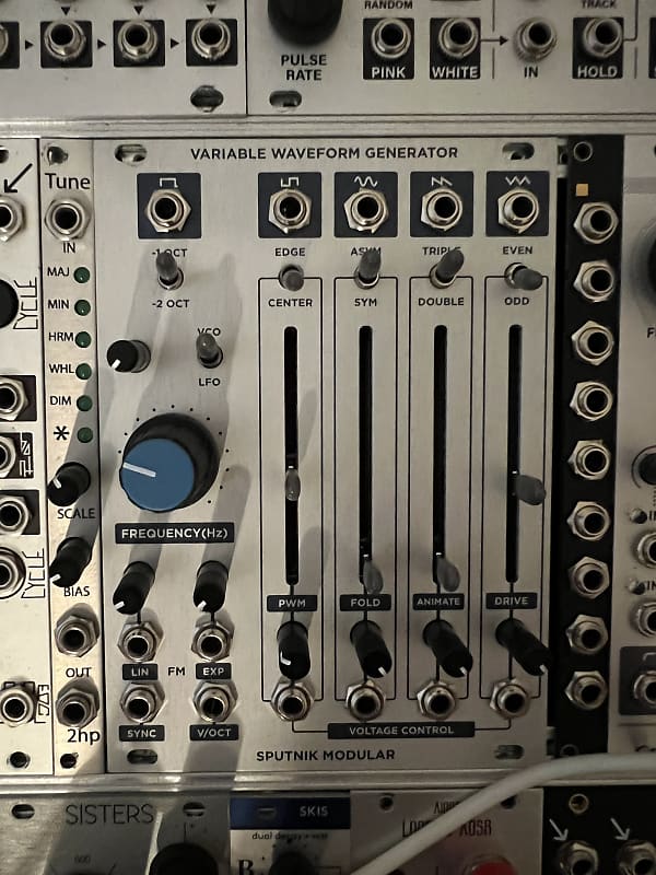 Sputnik Modular Variable Waveform Generator | Reverb