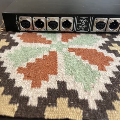 DBX 902 (2x) de-essers w/ DBX FS900 rack | Reverb