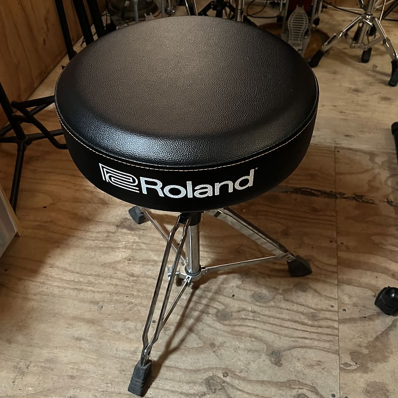 Roland RDT-RV Round Drum Throne With Rugged Vinyl Seat | Reverb