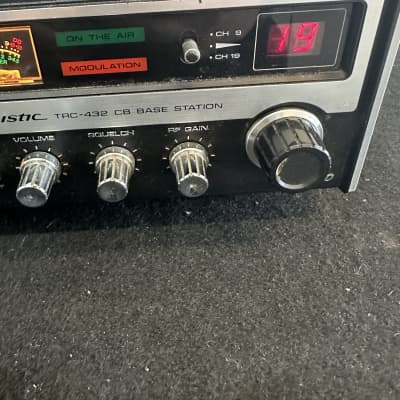 Realistic Navaho TRC-432 CB Base Station Radio with Mic | Reverb