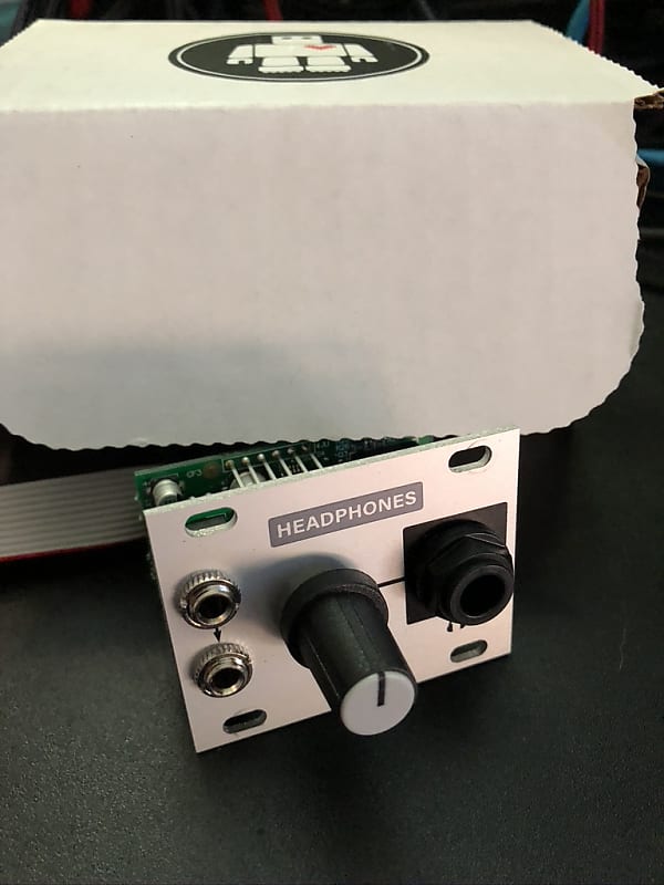 Intellijel 1u Phones stereo headphone module | Reverb