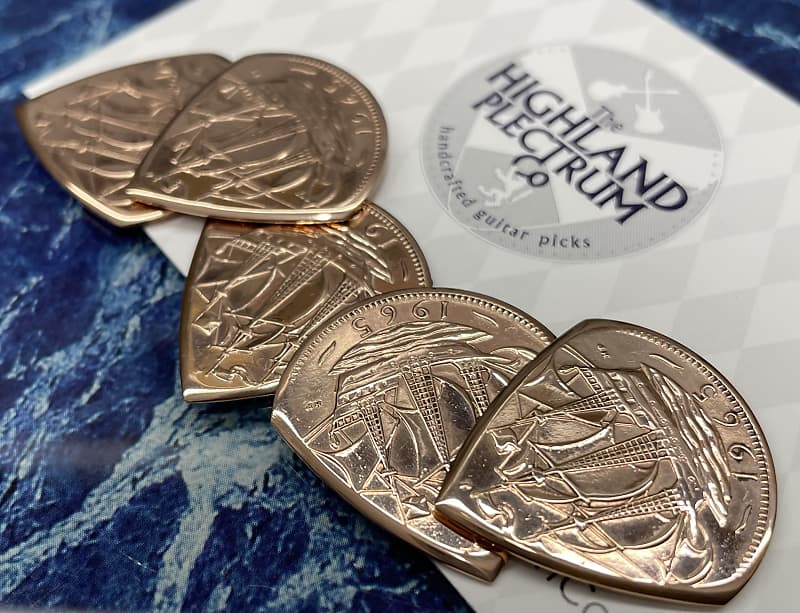 The Highland plectrum Co. One 1957 Elizabeth Half Penny | Reverb UK