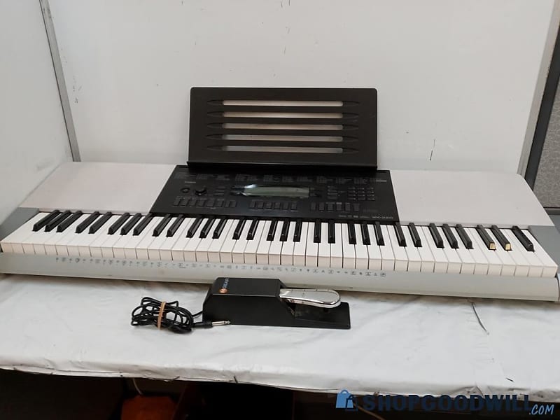 Casio WK-220 Electric Piano/ Keyboard Workstation w/ Music | Reverb
