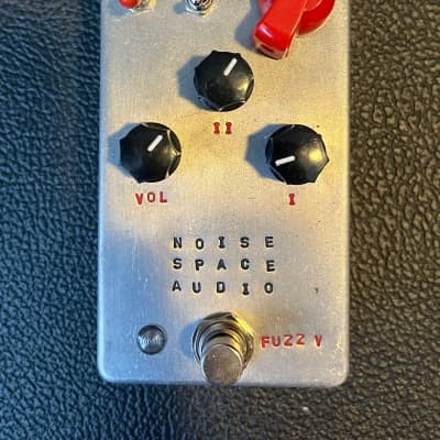 Noise Space Audio Fuzz V 5 (WEM Project V Clone) | Reverb