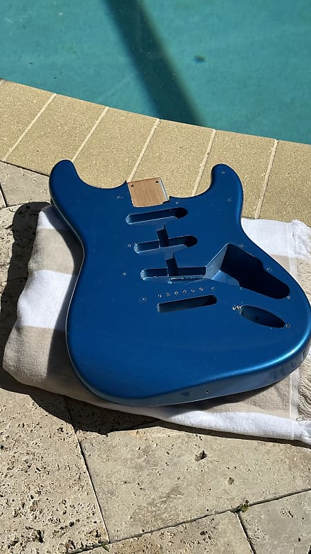 stratocaster body 2014 - Riggio paint job Lake Placid blue | Reverb