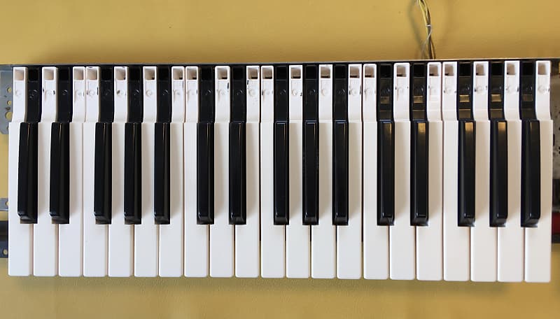 3 octave keys yamaha dx7 - Korg M1 with springs | Reverb