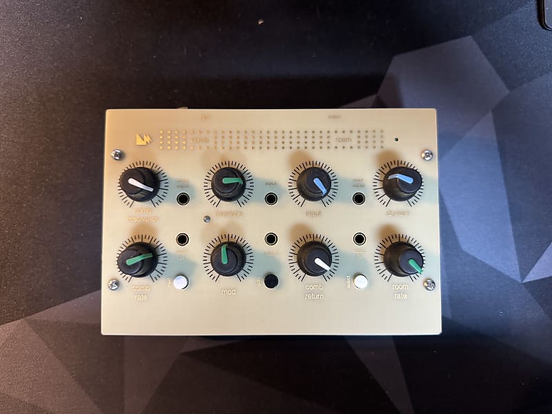 Lorre Mill Comb Room 2020's | Reverb