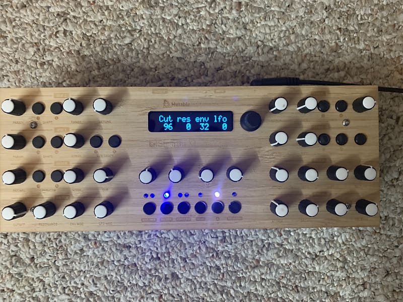 Mutable Instruments Shruthi XT + SMR4 mkII Filter | Reverb Canada