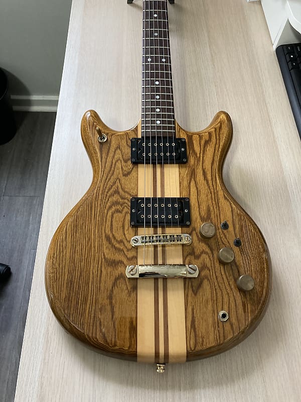 Vantage VP820 1983 Walnut | Reverb Canada