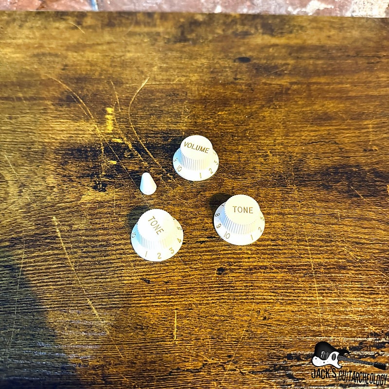 Fender 2 Tone 1 Volume S-Style Knobs w/ One Toggle Switch | Reverb