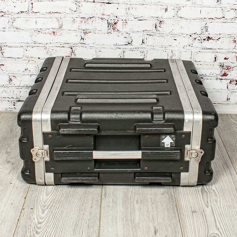 SKB 4-Space Rack Case x3917 (USED) | Reverb
