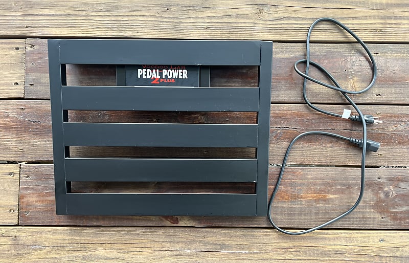 Pedaltrain NOVO 18 w/ Voodoo Lab Power 2 Plus 2015 Black | Reverb
