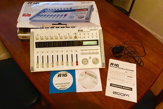 Zoom R16 White Recorder/Interface/Controller | Reverb