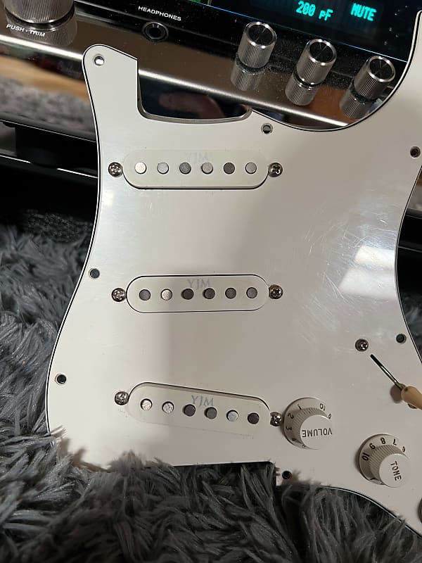 Seymour Duncan YJM Fury Yngwie Malmsteen Loaded Strat | Reverb