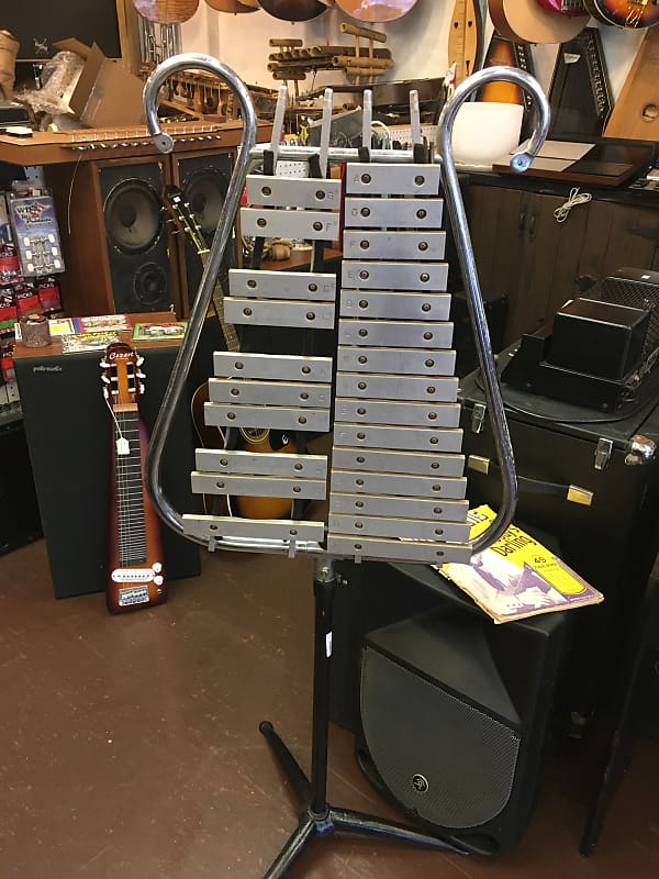 Musser 2 ½ Octave Marching Bell Lyre Kit with Stand | Reverb