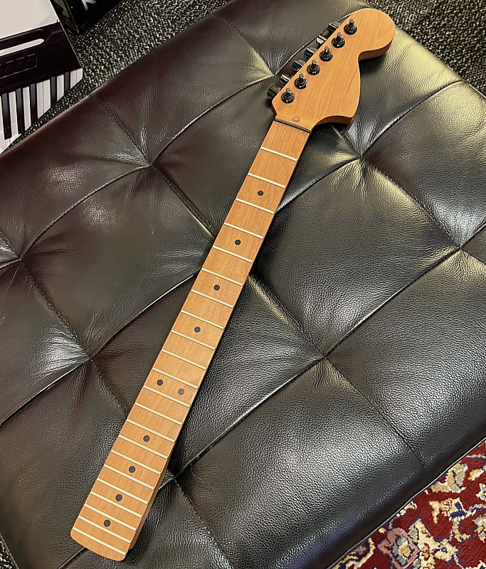 Warmoth Vintage Modern Boatneck V - Roasted Maple, D'Addario | Reverb