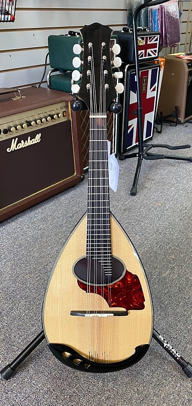 Eastman Bowlback Mandolin Natural | Reverb