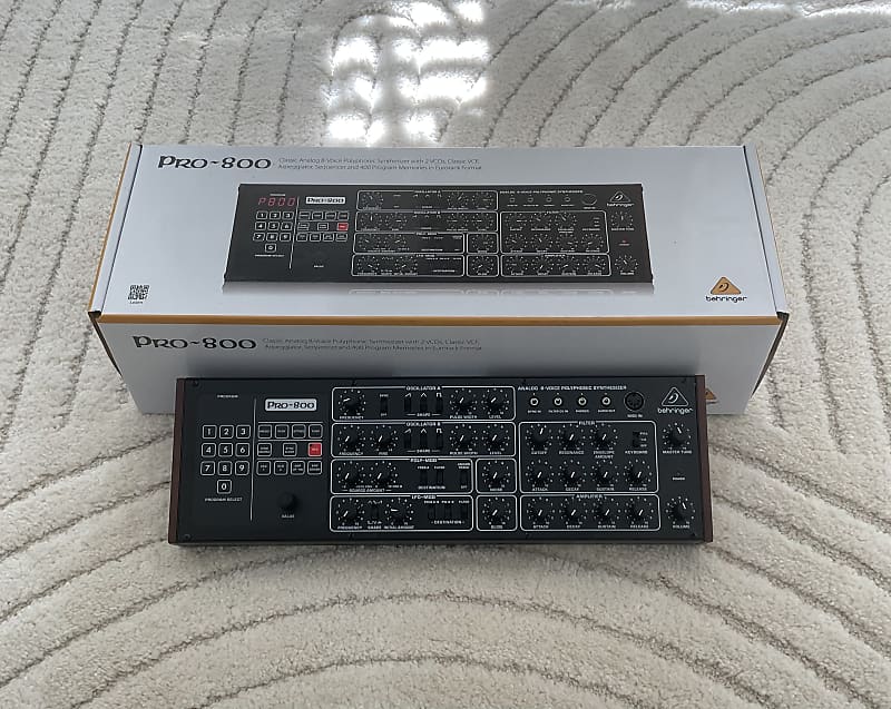Behringer Pro-800 Desktop 8-Voice Synthesizer | Reverb UK