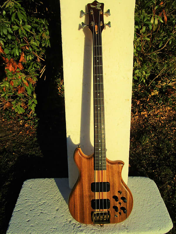 Kawai F11B Bass Guitar, 1980, Japan, 34" Scale, Brass | Reverb