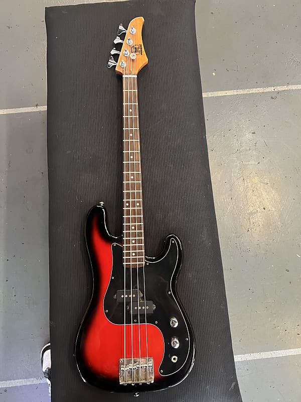 Hondo H-815/BGS short scale 80/90s - Red burst | Reverb